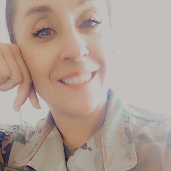 Sarah's Closet (@sarah_jae) | Poshmark